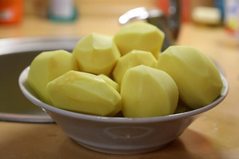 Cut Potatoes: Store Properly for Max Freshness