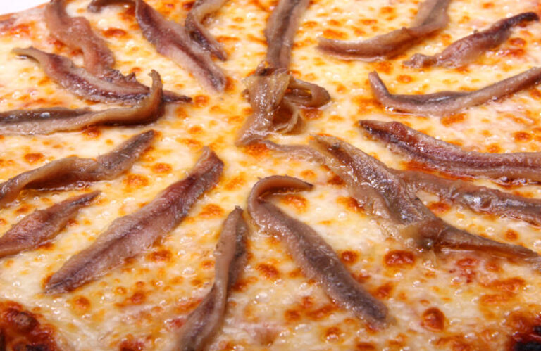 Unlock the Secret of Anchovy Pizza: Tips & Recipes