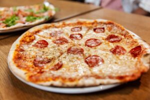 A Closer Look at the 12-Inch Pizza: Size, Slices & Servings