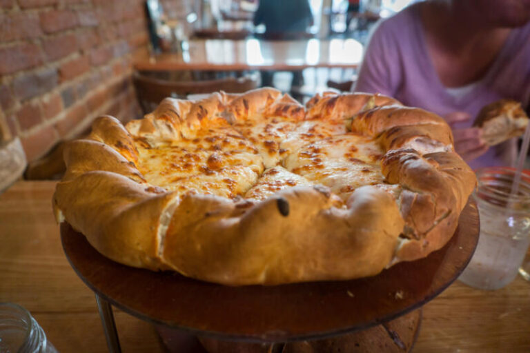 A Closer Look at the 12-Inch Pizza: Size, Slices & Servings